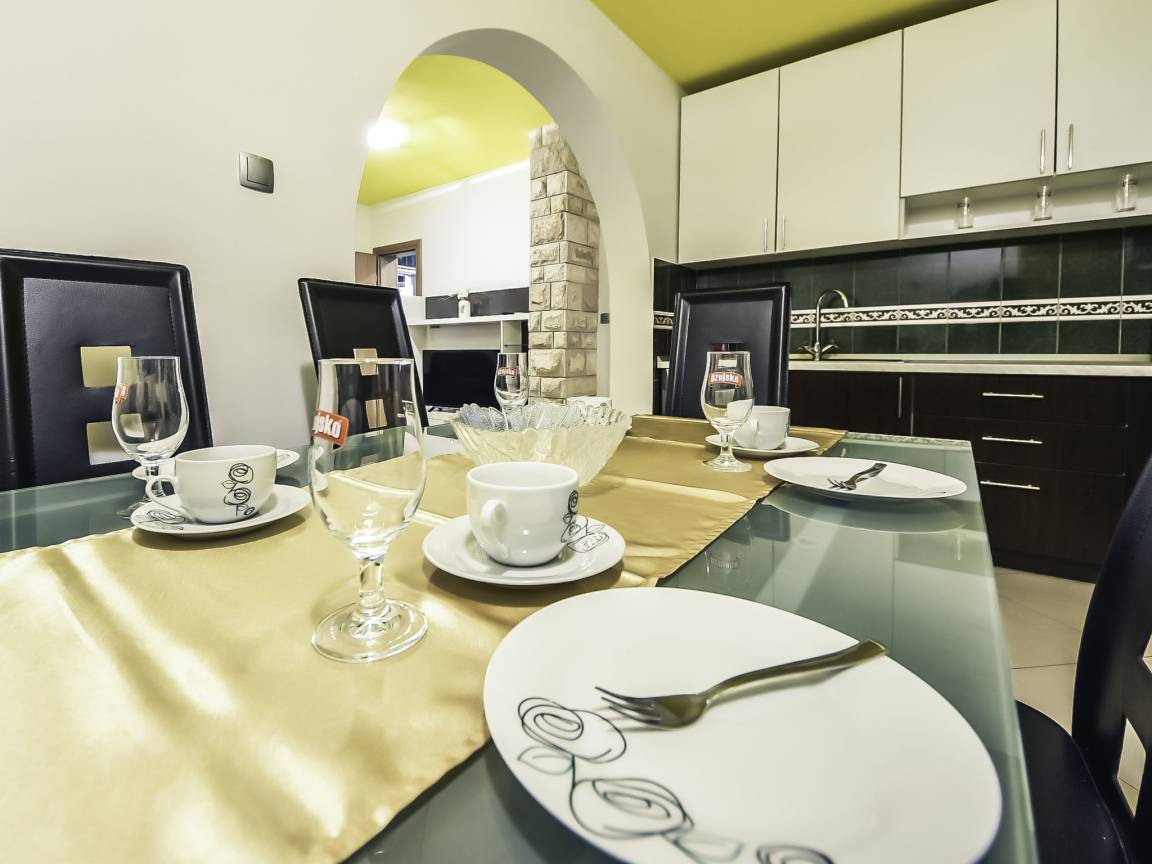 70 M² Apartment ∙ 2 Bedrooms ∙ 4 Guests - Obrovac