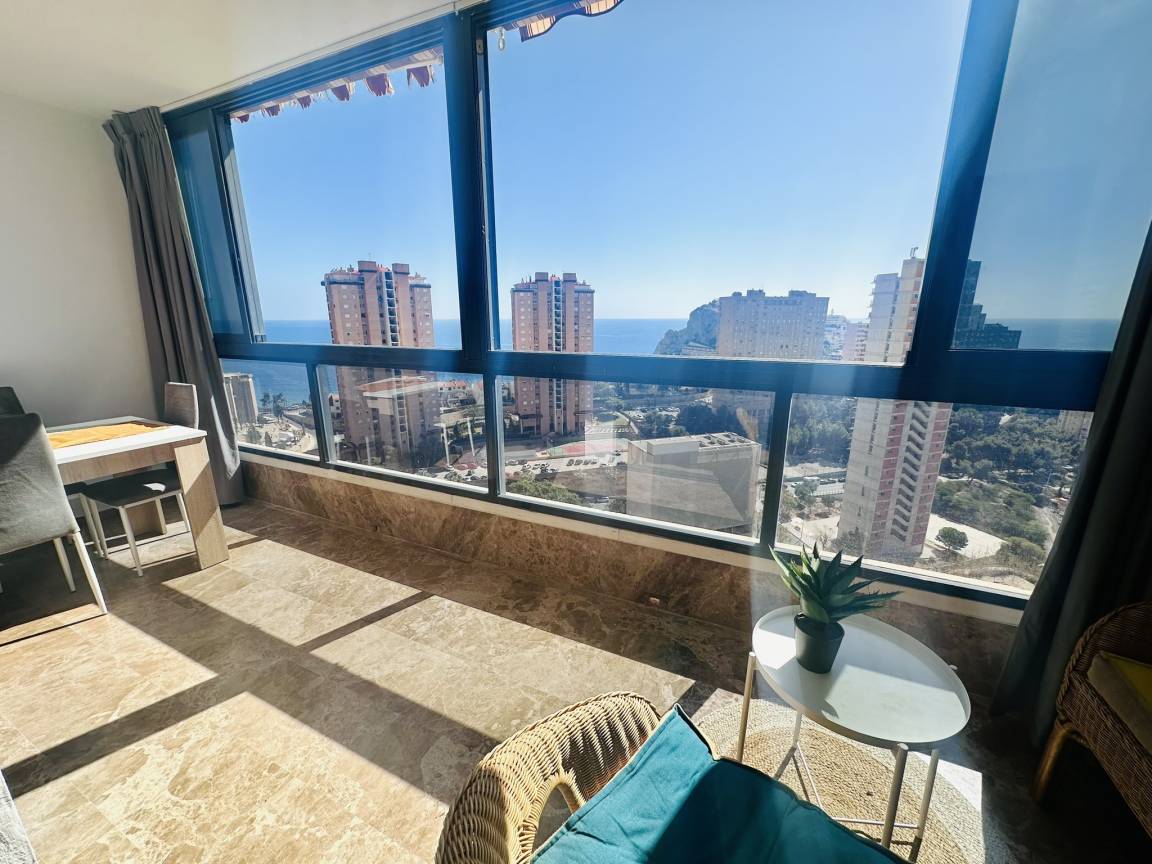 65 M² Apartamento ∙ 1 Habitación ∙ 4 Huéspedes - Benidorm