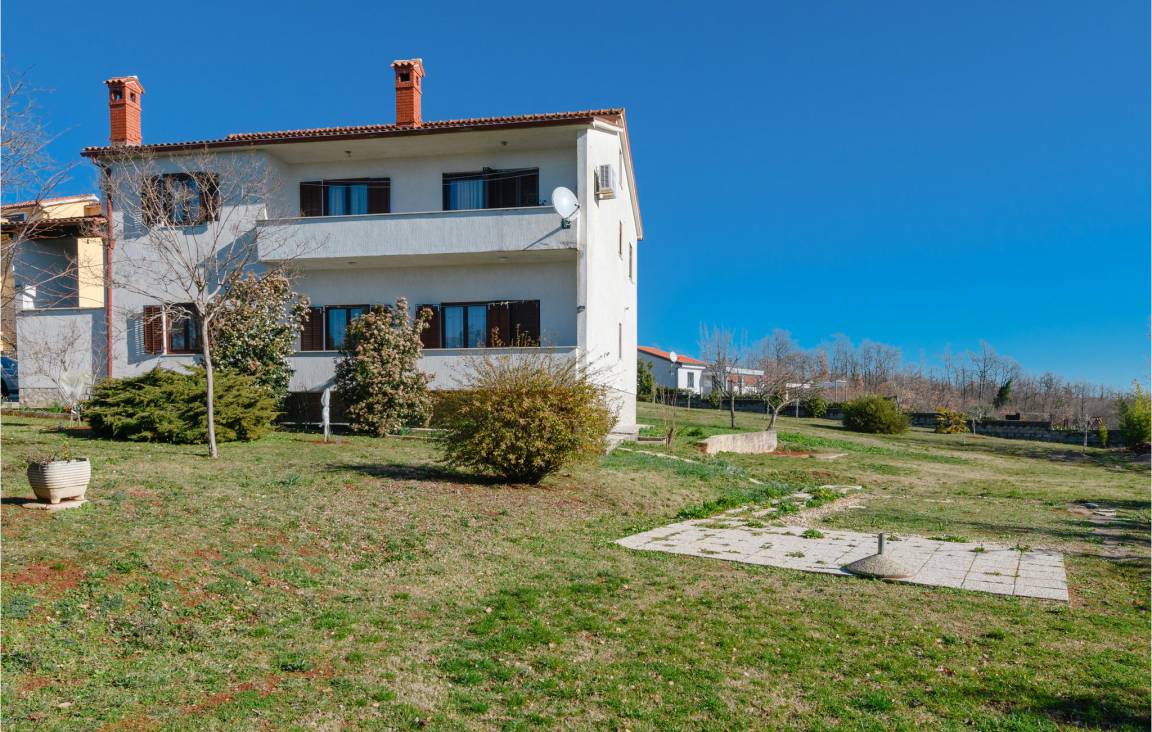 229 M² Appartement ∙ 3 Chambres ∙ 7 Personnes - Barban