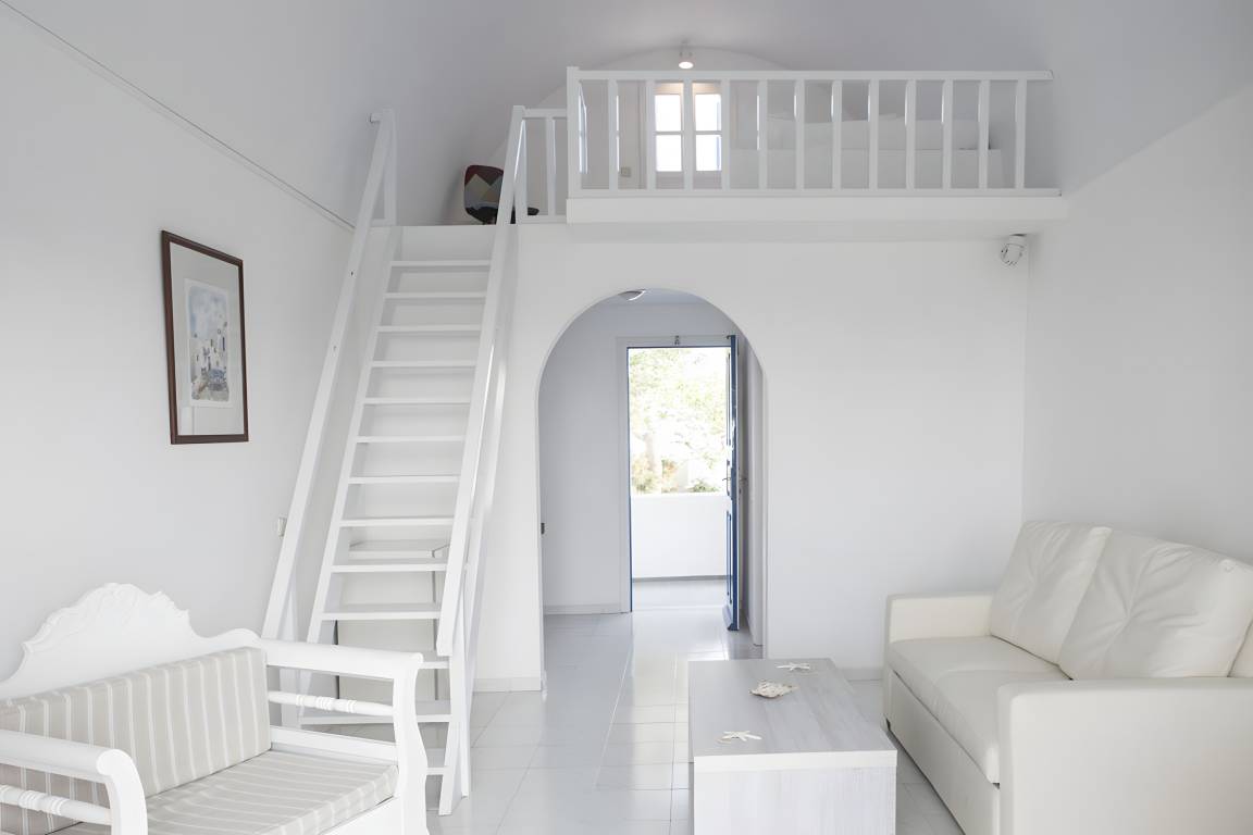 32 M² Lodge ∙ 2 Bedrooms ∙ 4 Guests - Santorini