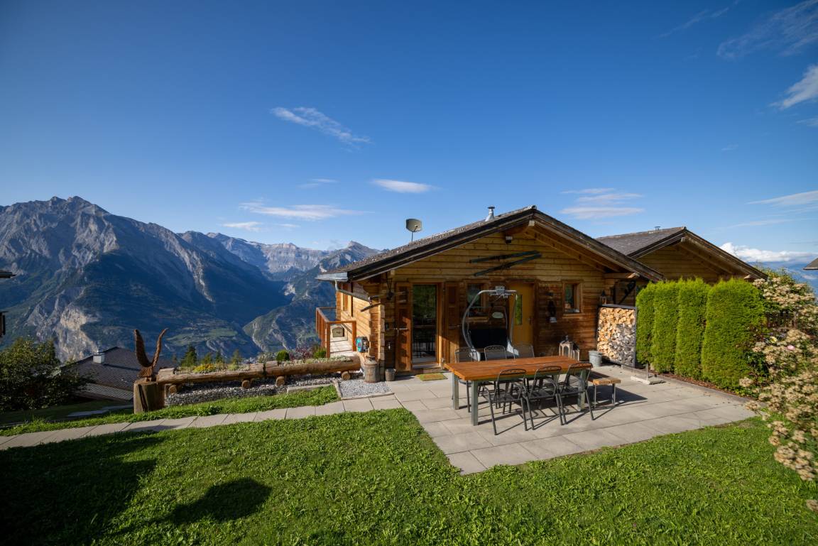 98 M² Chalet ∙ 3 Chambres ∙ 6 Personnes - Canton du Valais