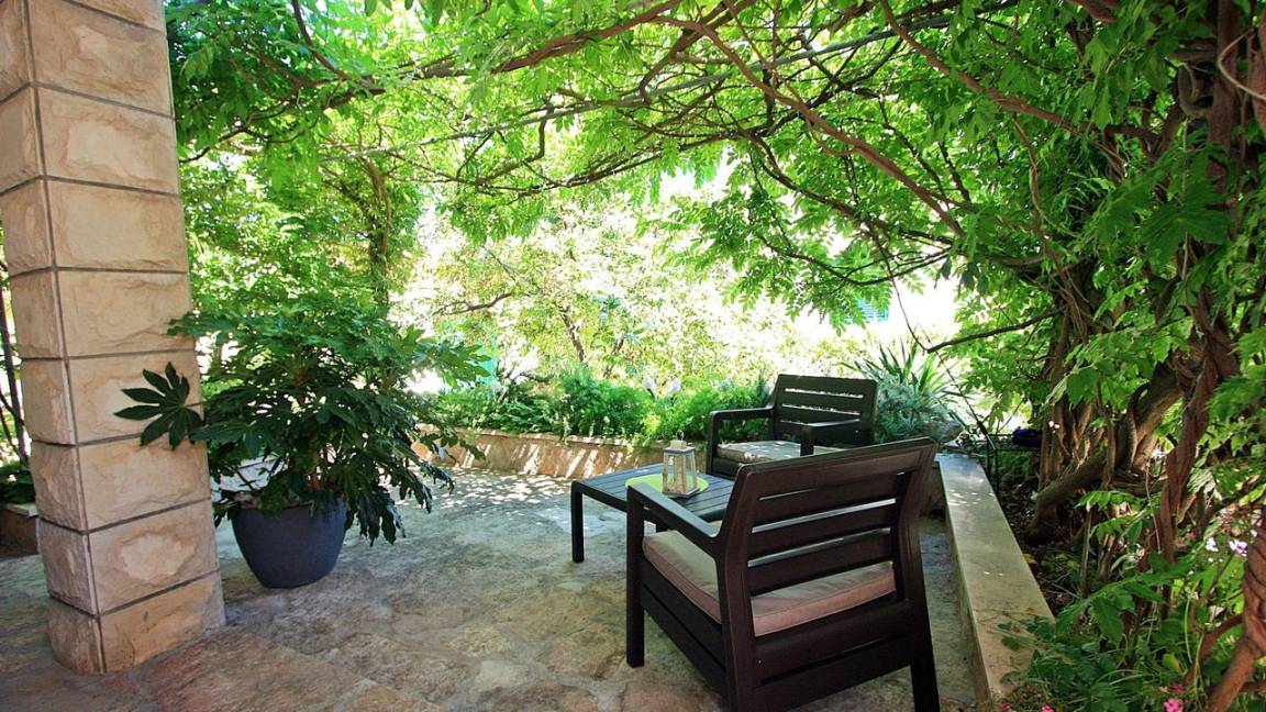 30 M² Ferienwohnung ∙ 1 Schlafzimmer ∙ 2 Gäste - Postira