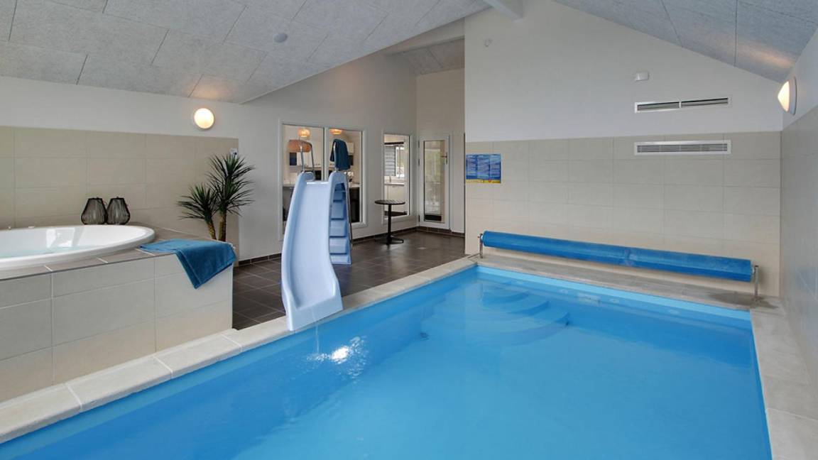 227 M² Ferienhaus ∙ 7 Schlafzimmer ∙ 18 Gäste - Blåvand