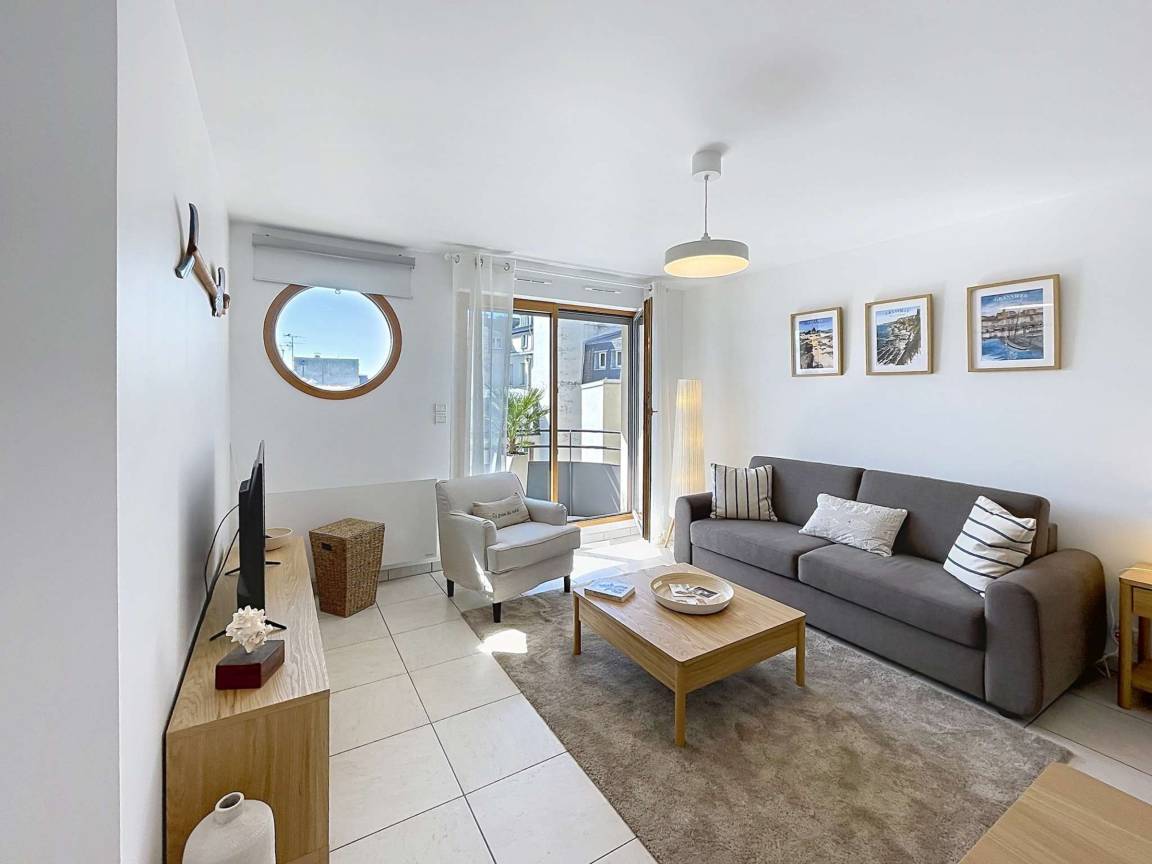 28 M² Studio Flat ∙ 1 Bedroom ∙ 2 Guests - Granville