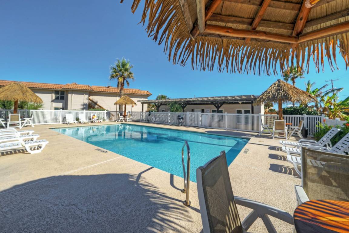 96 M² House ∙ 6 Bedrooms ∙ 20 Guests - Corpus Christi, TX