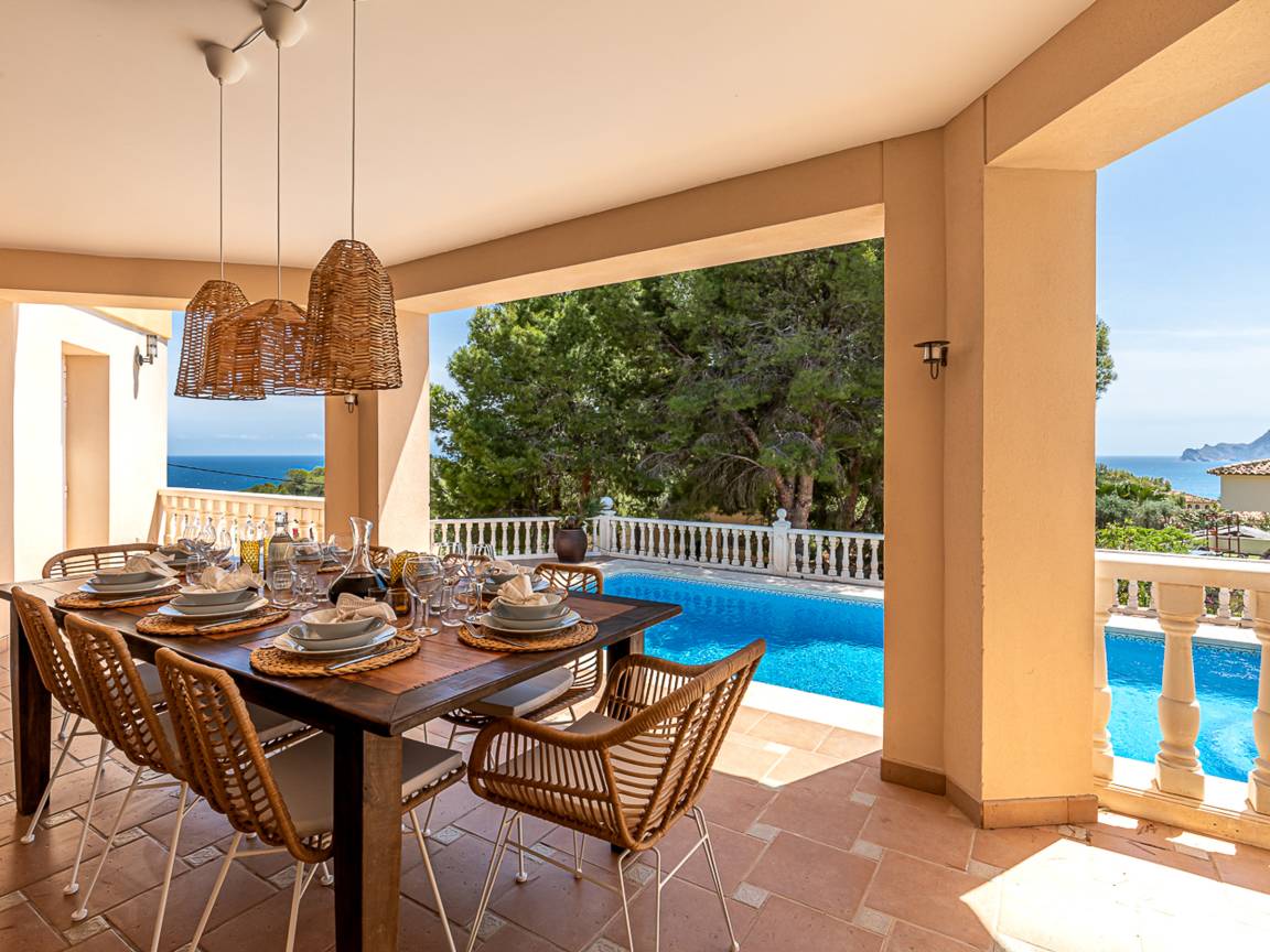 285 M² Villa ∙ 4 Bedrooms ∙ 8 Guests - Altea