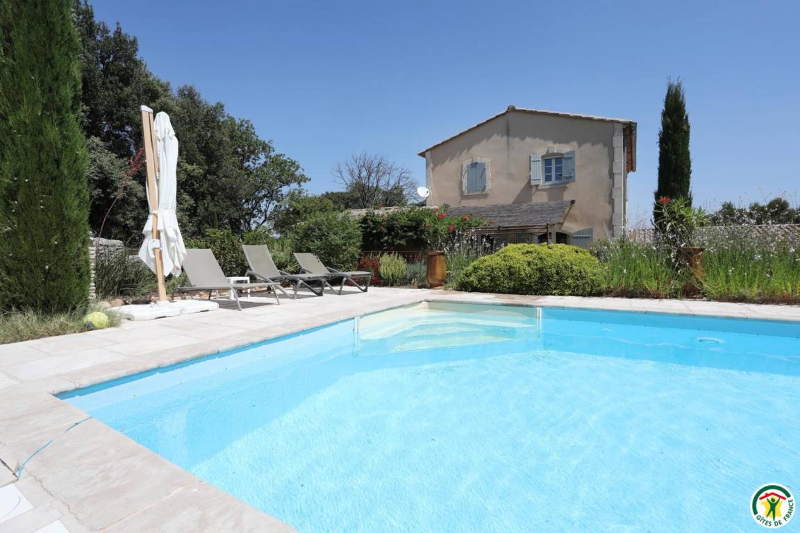 107 M² Gîte ∙ 3 Chambres ∙ 6 Personnes - Saint-Paul-Trois-Châteaux