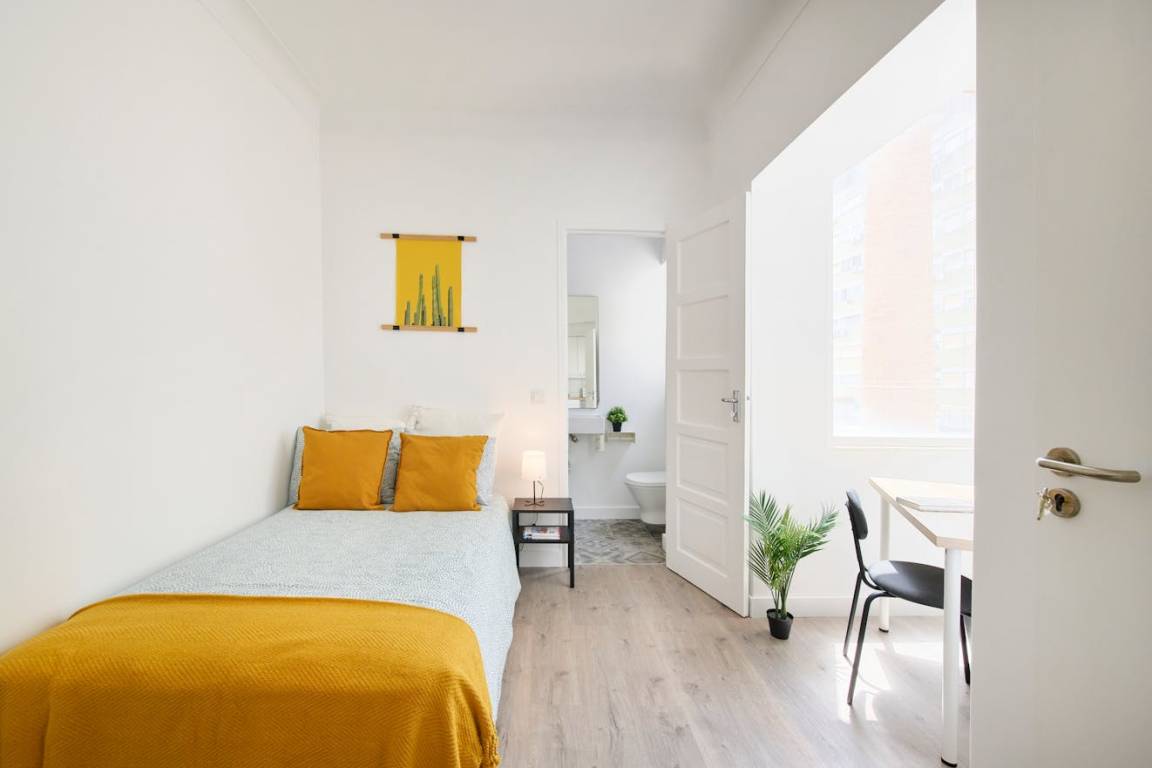 100 M² Private Room ∙ 1 Bedroom ∙ 2 Guests - Lisbon