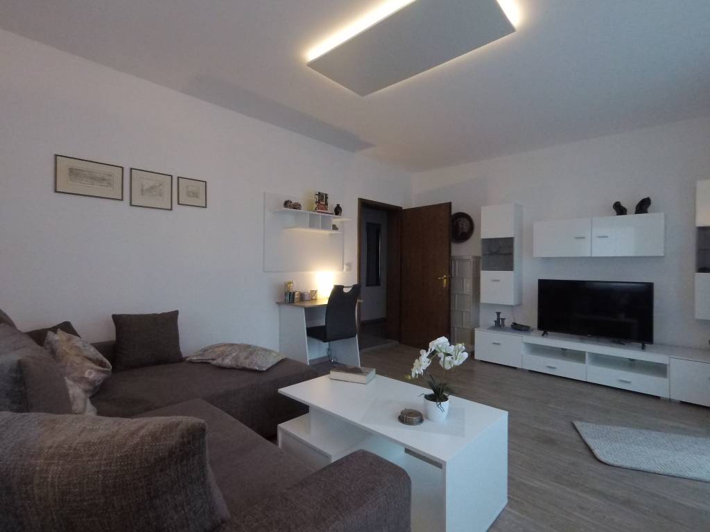 65 M² Ferienwohnung ∙ 1 Schlafzimmer ∙ 4 Gäste - Zeil am Main