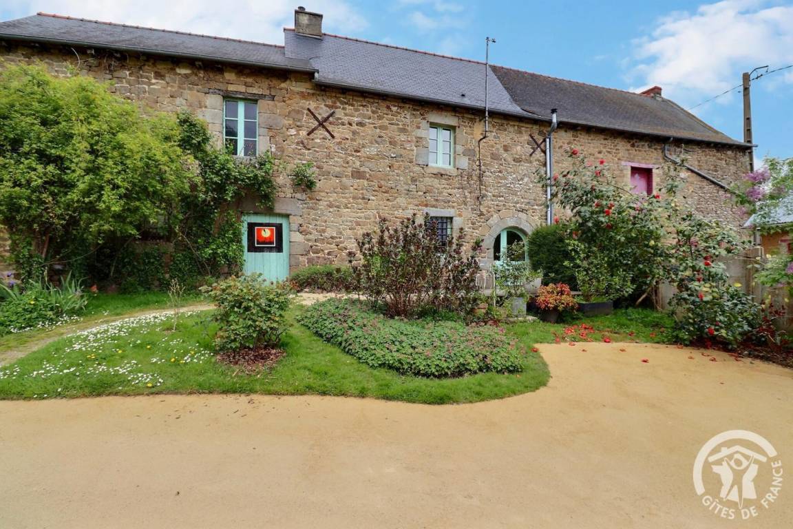 88 M² Gîte ∙ 2 Chambres ∙ 5 Personnes - Tinténiac