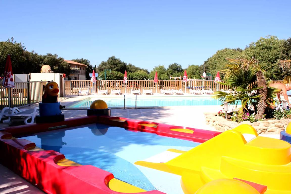 18 M² Caravan ∙ 2 Bedrooms ∙ 4 Guests - Sommières