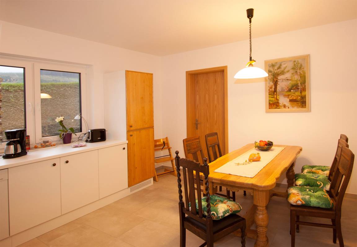 85 M² Ferienwohnung ∙ 2 Schlafzimmer ∙ 6 Gäste - Schmallenberg