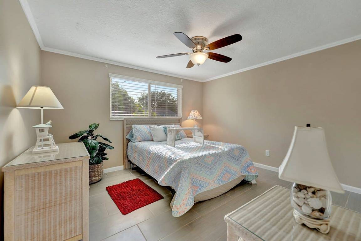 84 M² House ∙ 2 Bedrooms ∙ 5 Guests - Tarpon Springs, FL
