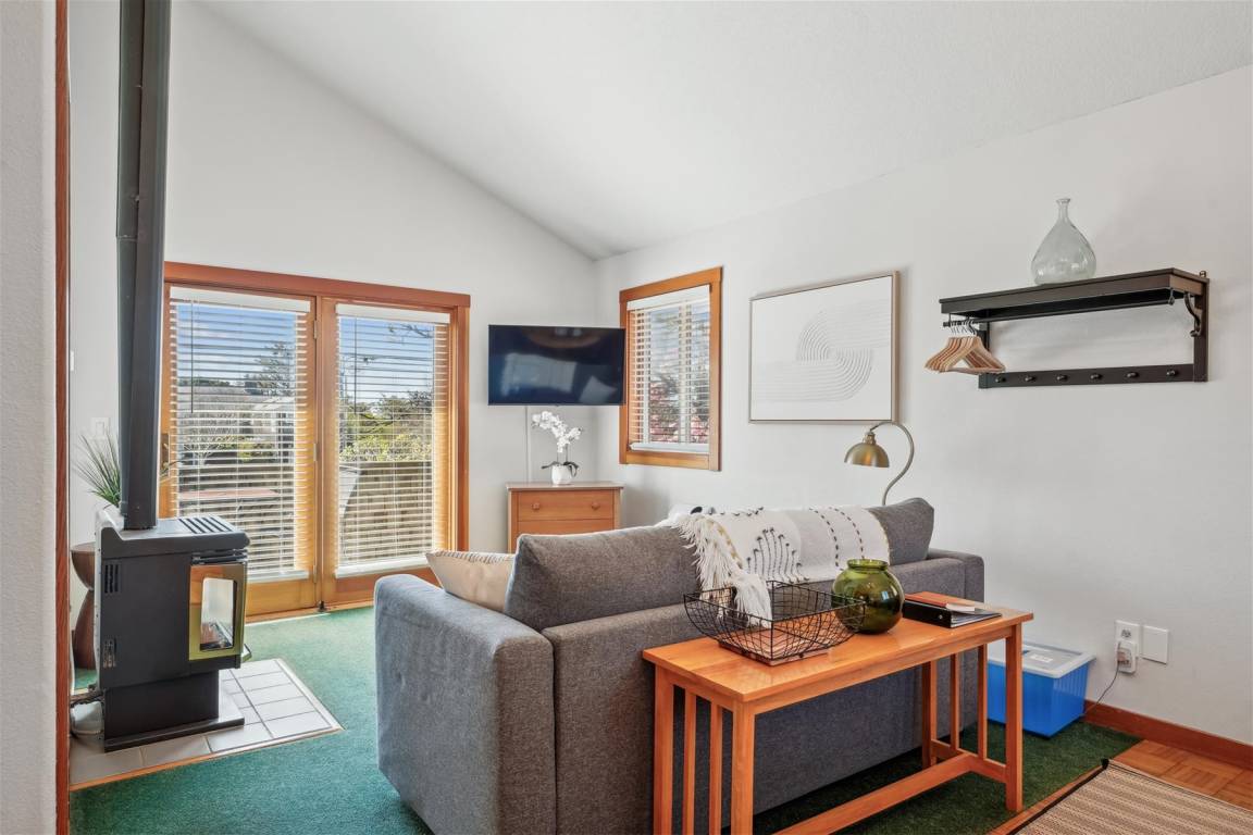 Hotel ∙ 1 Bedroom ∙ 2 Guests - Arch Cape, OR
