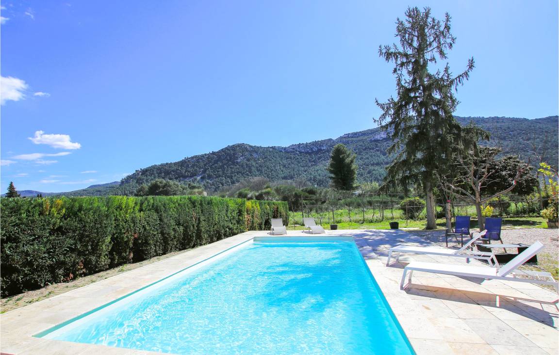 70 M² Appartement ∙ 2 Chambres ∙ 5 Personnes - Auriol