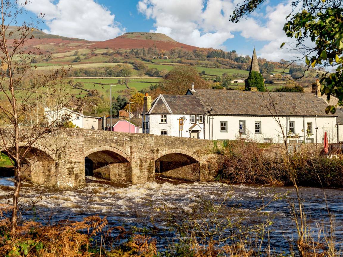 Cottage ∙ 2 Bedrooms ∙ 4 Guests - Abergavenny