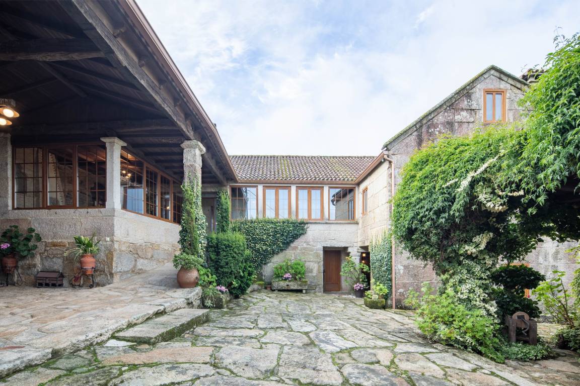 350 M² Casa ∙ 5 Habitaciones ∙ 12 Huéspedes - Mondariz