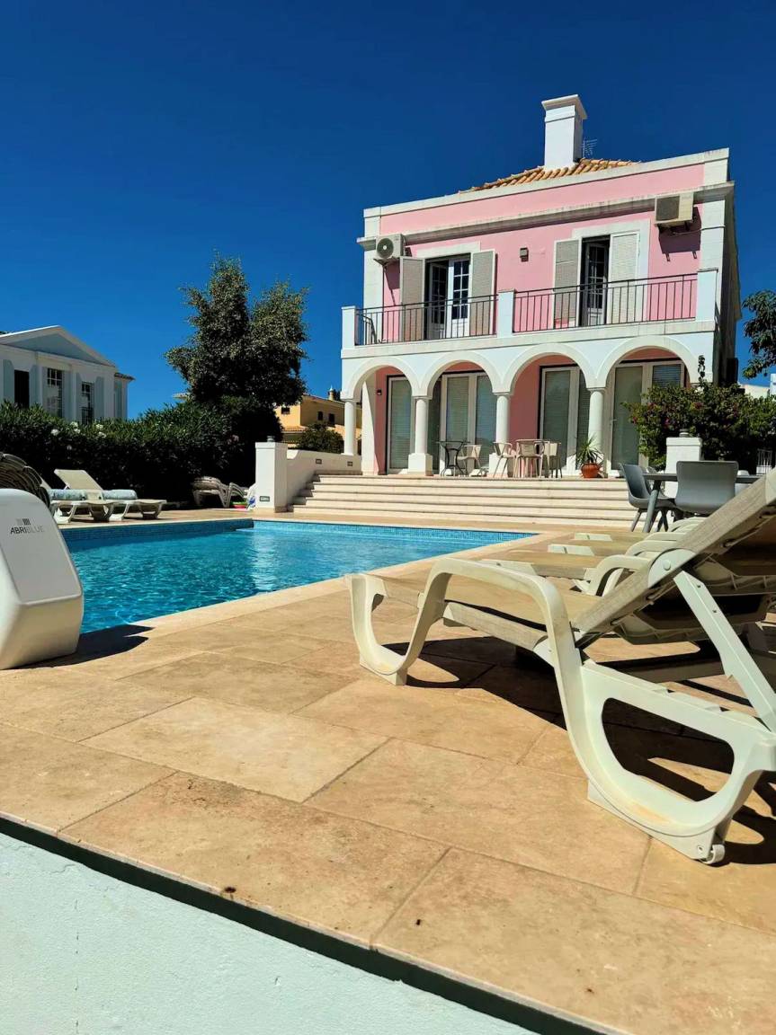 Villa ∙ 6 Schlafzimmer ∙ 13 Gäste - Quarteira