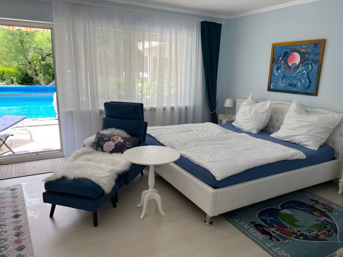 70 M² Ferienwohnung ∙ 1 Schlafzimmer ∙ 5 Gäste - Denzlingen