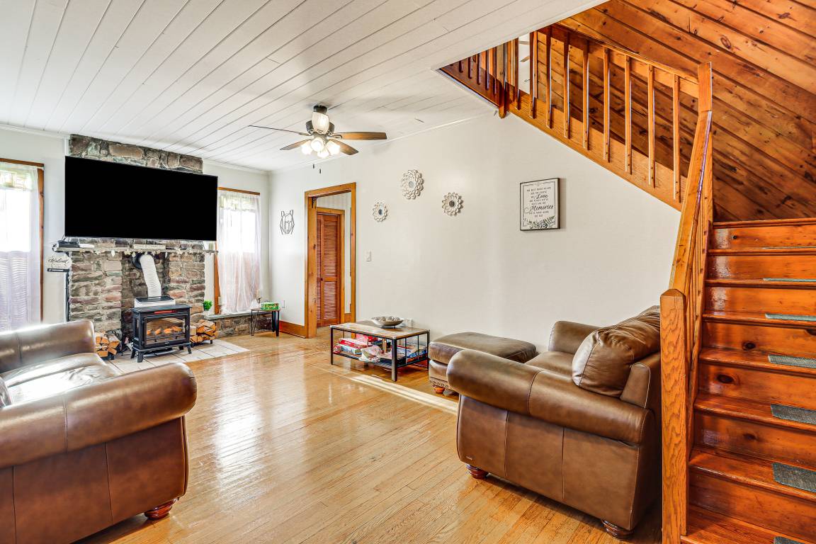 121 M² House ∙ 3 Bedrooms ∙ 9 Guests - Tannersville, PA