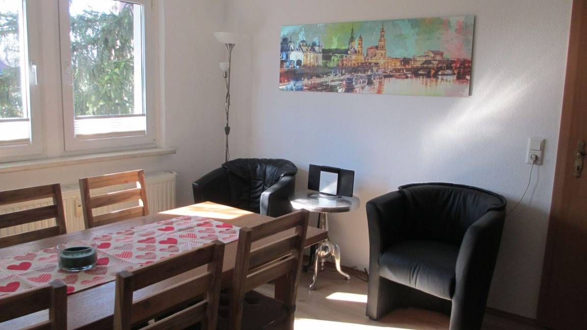 68 M² Ferienwohnung ∙ 2 Schlafzimmer ∙ 6 Gäste - Dresden