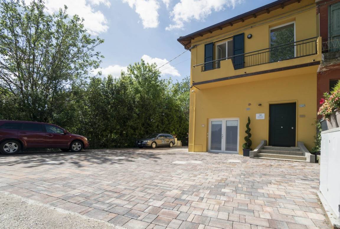 250 M² Appartamento ∙ 3 Camere Da Letto ∙ 7 Ospiti - Castel San Pietro Terme