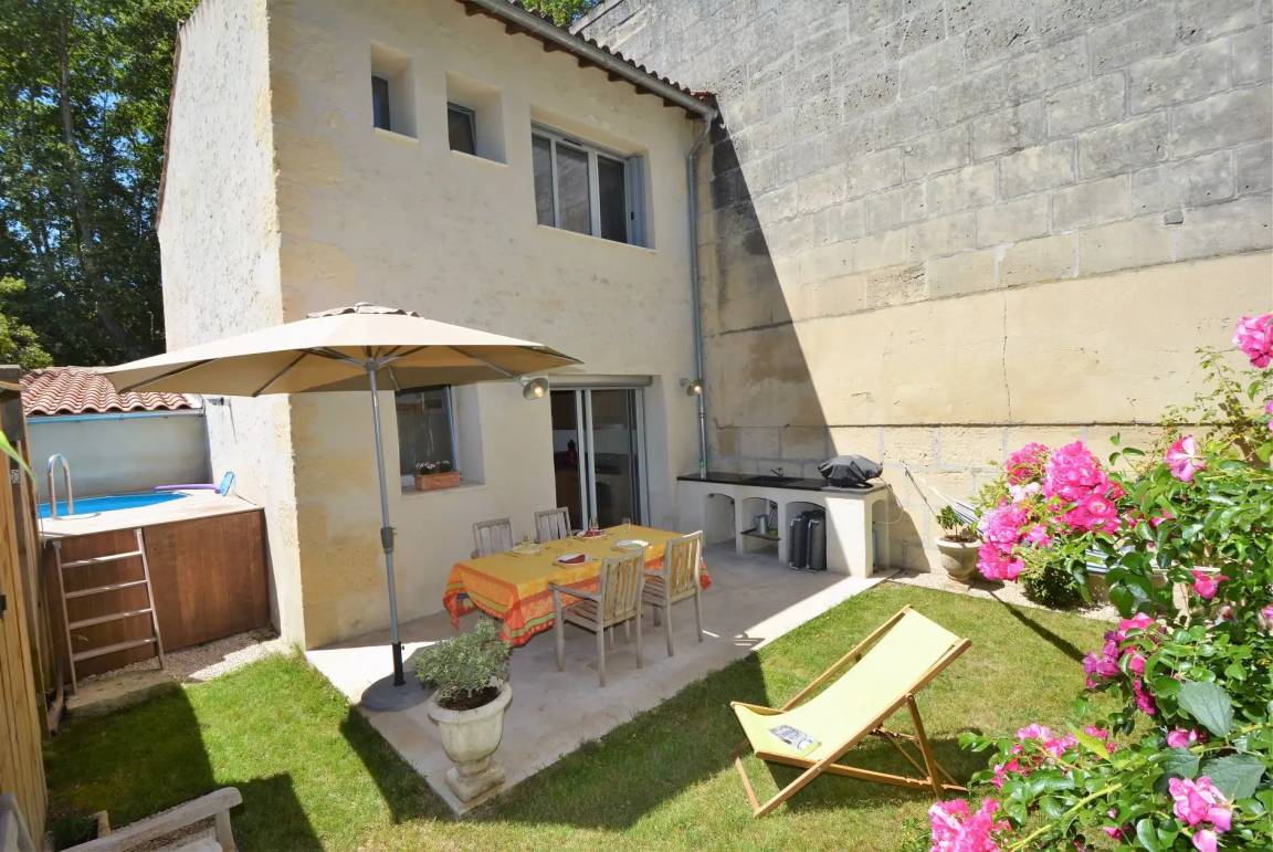 70 M² Maison De Vacances ∙ 2 Chambres ∙ 4 Personnes - Tarascon