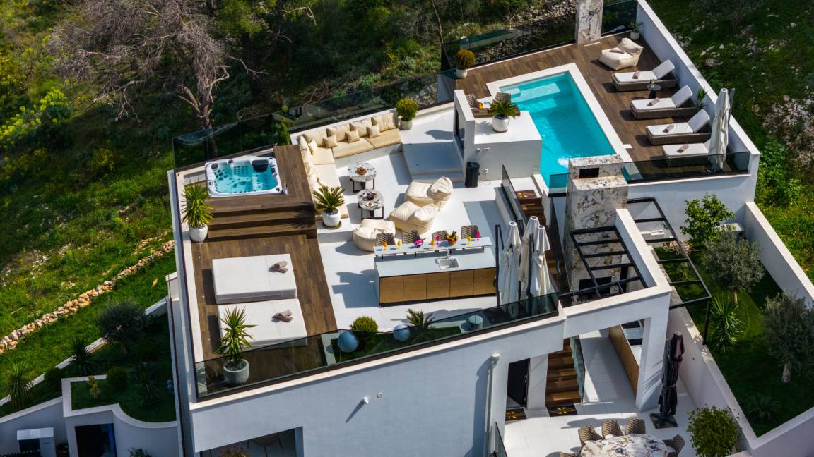 360 M² Villa ∙ 3 Bedrooms ∙ 8 Guests - Trogir