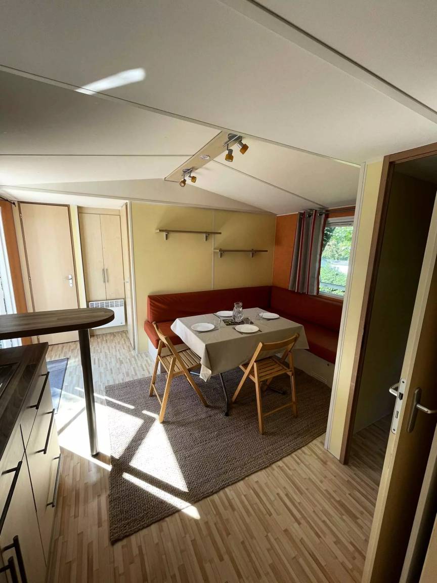 28 M² Mobil-home ∙ 2 Chambres ∙ 4 Personnes - Doubs