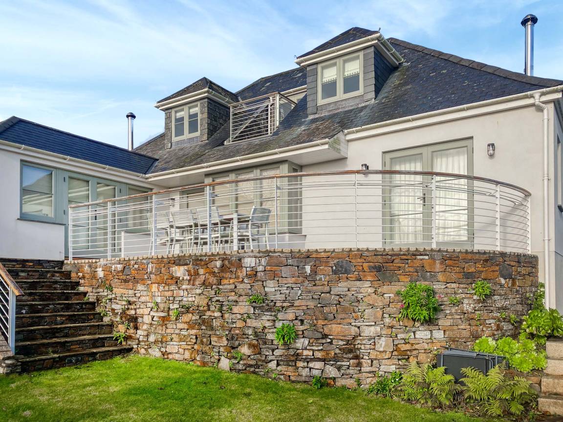 Cottage ∙ 4 Bedrooms ∙ 8 Guests - St Mawes