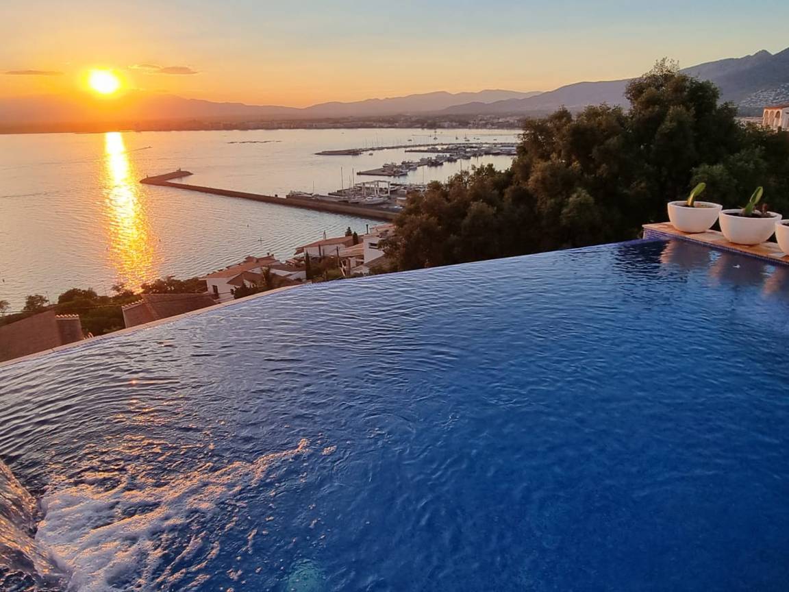 40 M² Studio Flat ∙ 1 Bedroom ∙ 2 Guests - Roses