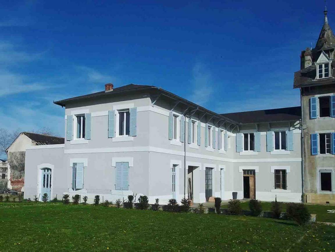 98 M² Gîte ∙ 3 Chambres ∙ 6 Personnes - Tarbes