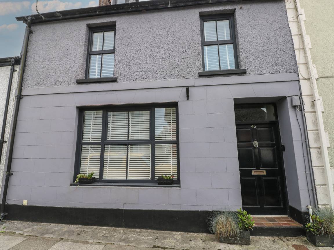 Cottage ∙ 3 Bedrooms ∙ 6 Guests - Narberth