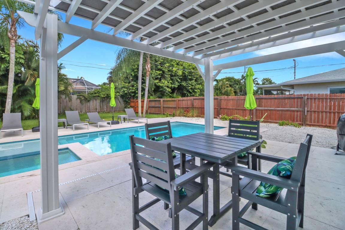 Cottage ∙ 2 Bedrooms ∙ 6 Guests - Florida