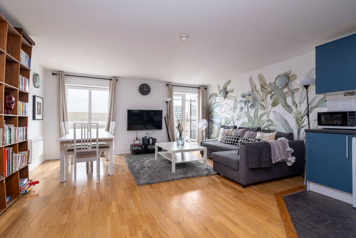 Apartment ∙ 2 Bedrooms ∙ 4 Guests - Leyton