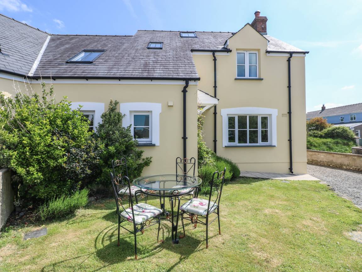 Cottage ∙ 3 Bedrooms ∙ 6 Guests - Solva