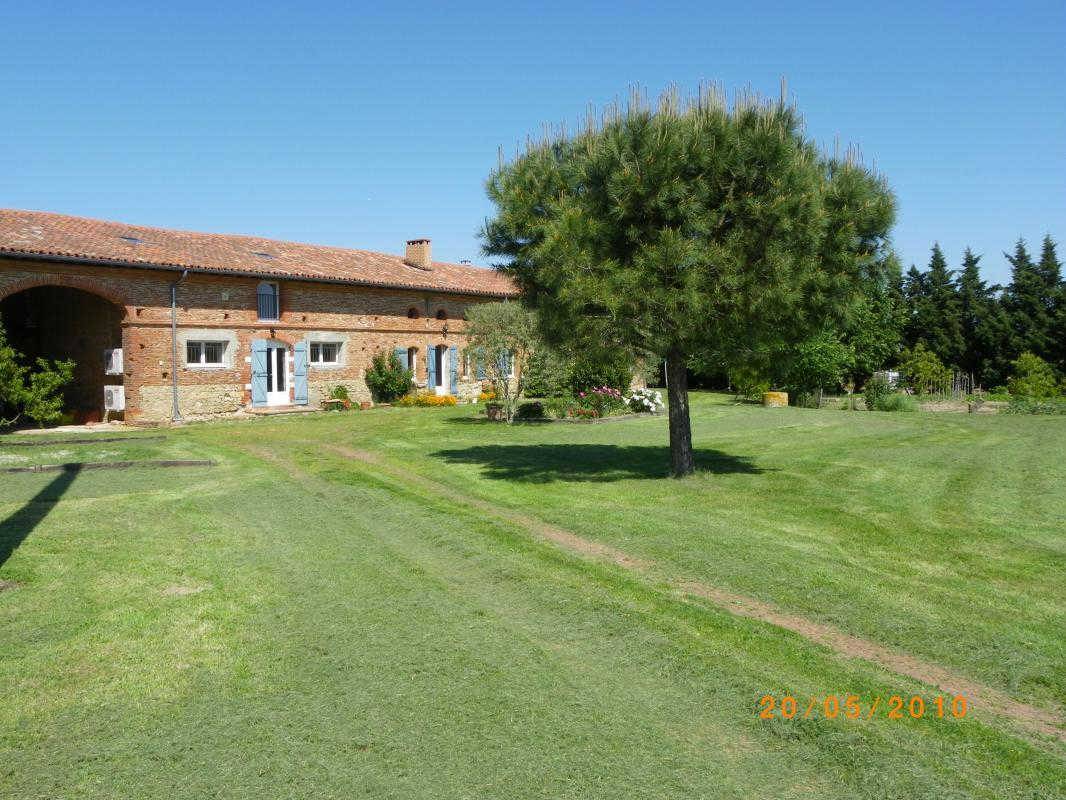 106 M² Gîte ∙ 2 Chambres ∙ 4 Personnes - Nailloux