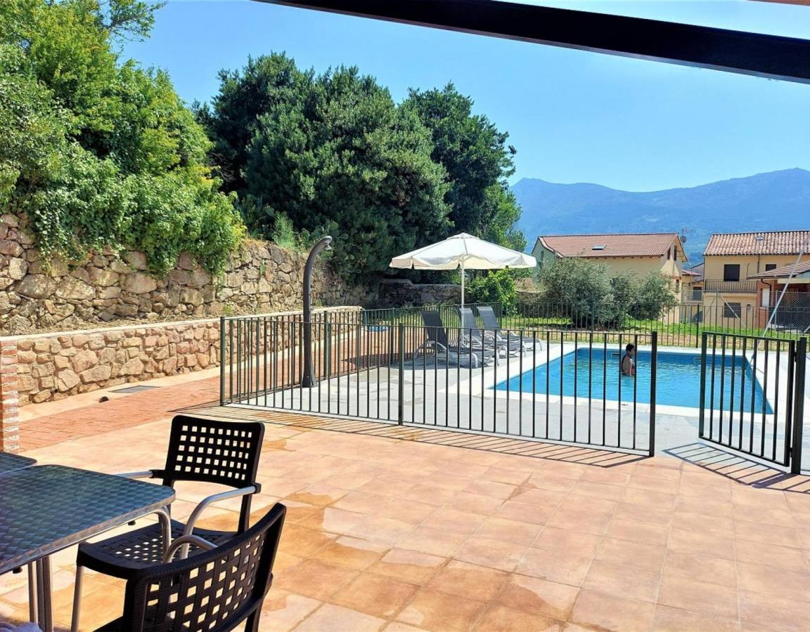 220 M² Casa ∙ 5 Habitaciones ∙ 9 Huéspedes - Cuevas del Valle