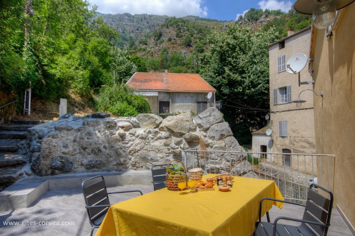 83 M² Gîte ∙ 3 Bedrooms ∙ 6 Guests - Corsica