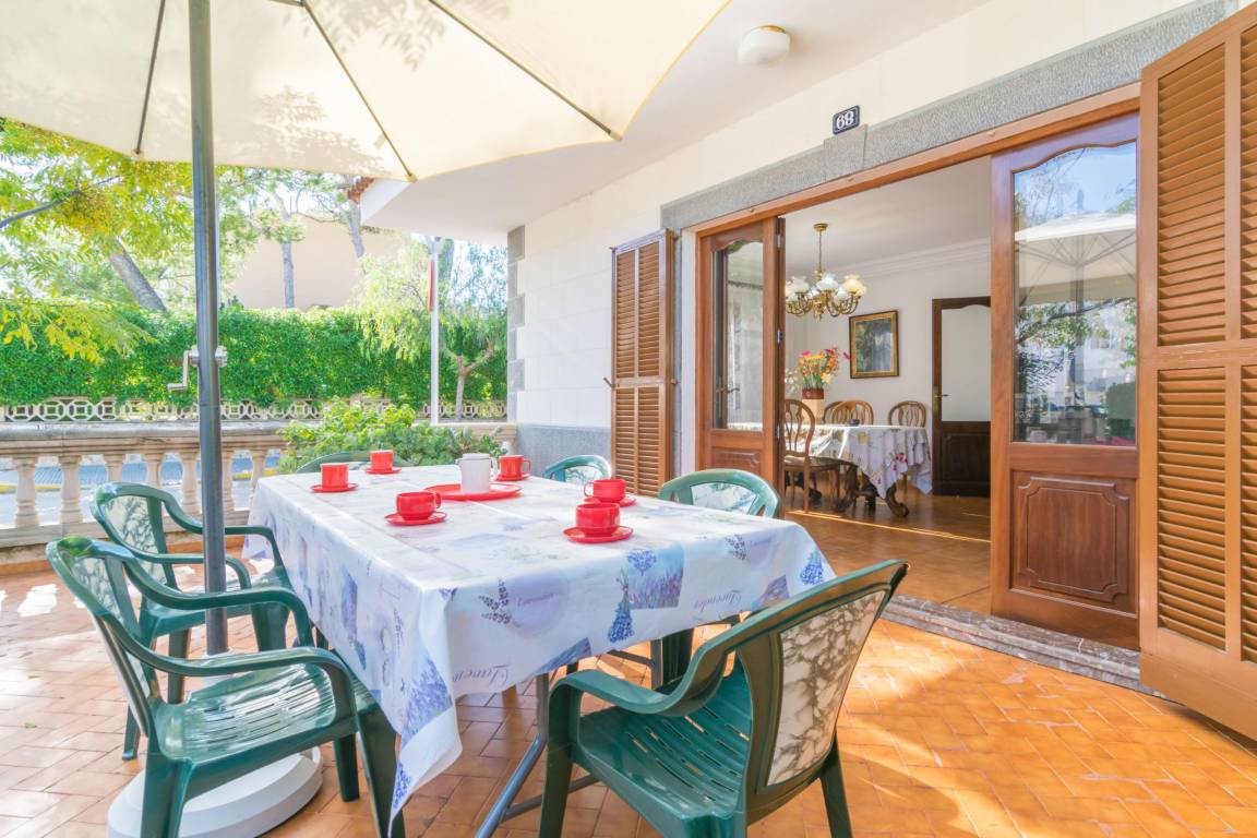 220 M² Chalet ∙ 5 Bedrooms ∙ 9 Guests - Can Picafort