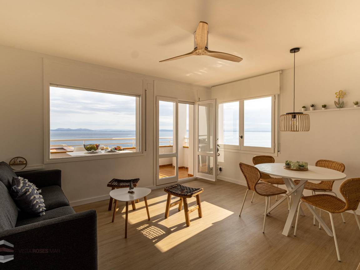 50 M² Apartamento ∙ 2 Habitaciones ∙ 4 Huéspedes - Cadaqués