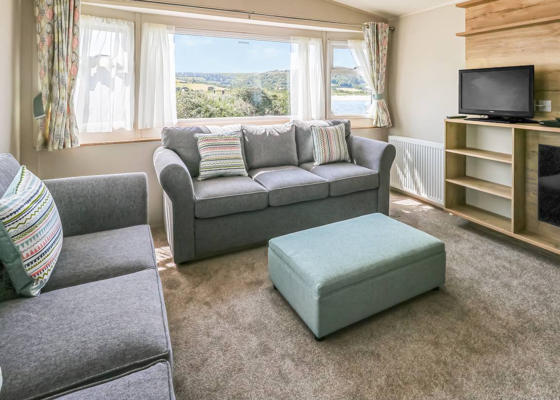 Caravan ∙ 2 Bedrooms ∙ 4 Guests - Pembrokeshire