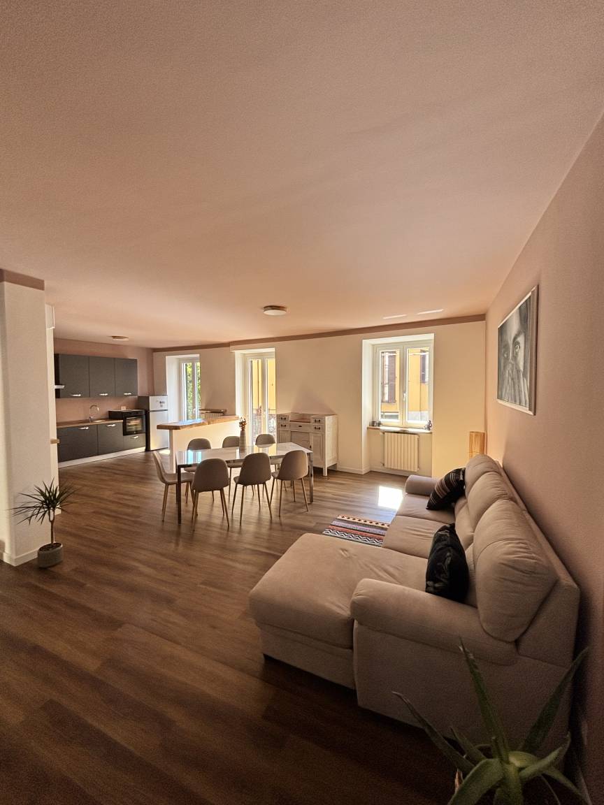 106 M² Ferienwohnung ∙ 2 Schlafzimmer ∙ 6 Gäste - Meina