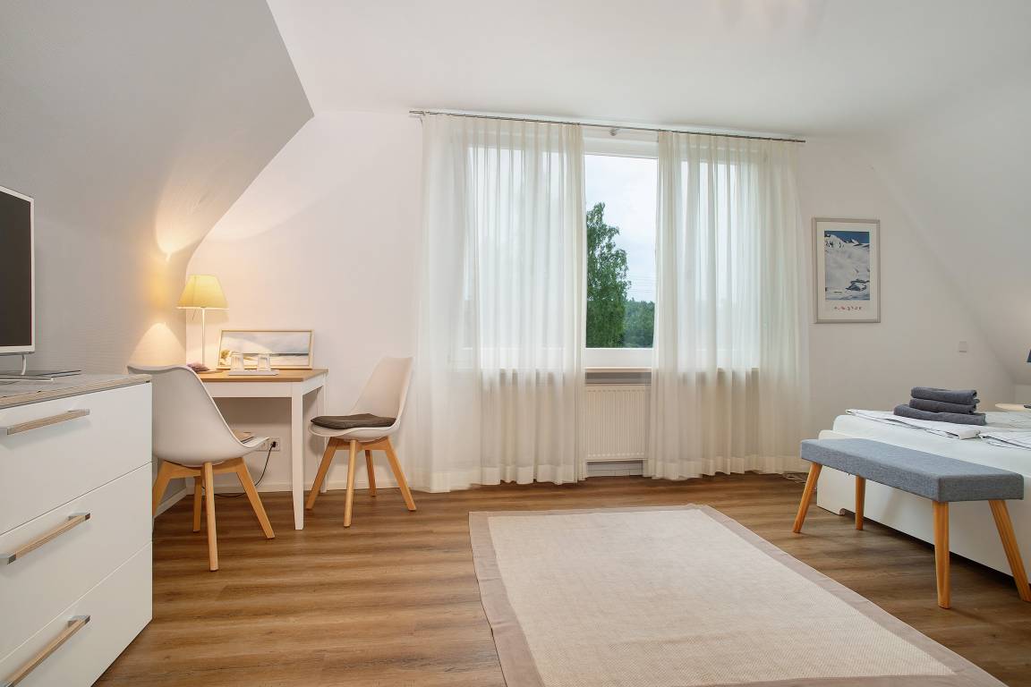 30 M² Ferienwohnung ∙ 1 Schlafzimmer ∙ 2 Gäste - Meersburg