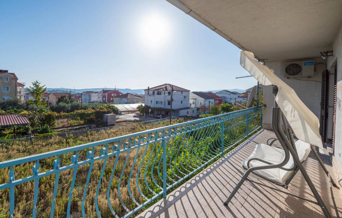 144 M² Apartment ∙ 3 Bedrooms ∙ 6 Guests - Trogir