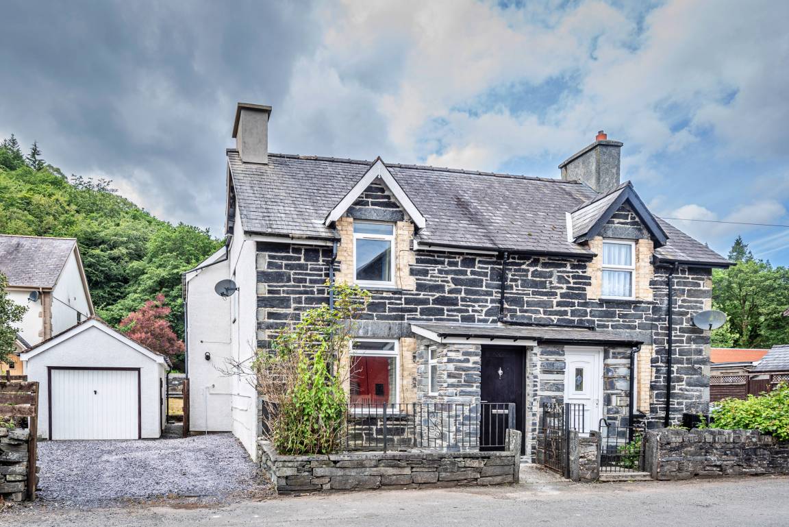 125 M² House ∙ 3 Bedrooms ∙ 5 Guests - Betws-y-Coed