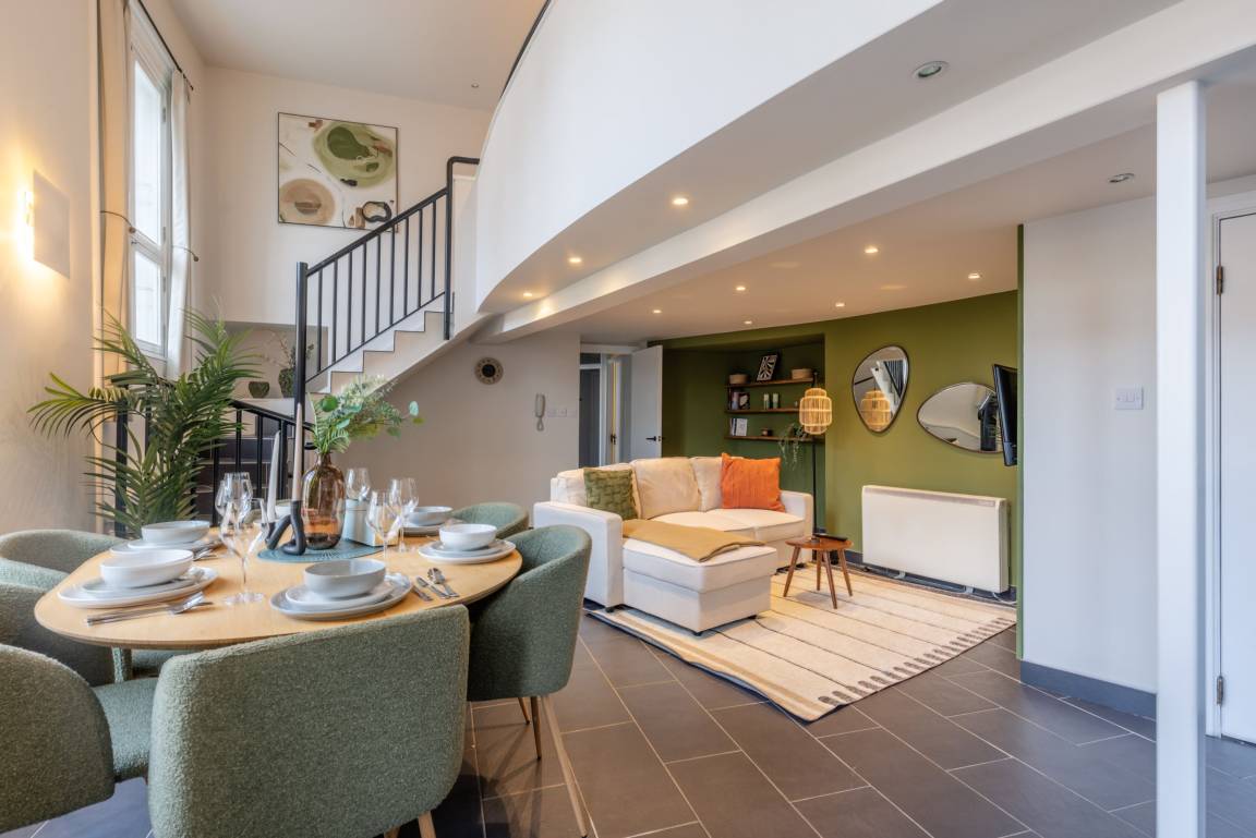87 M² Apartment ∙ 1 Bedroom ∙ 4 Guests - Haymarket - Newcastle