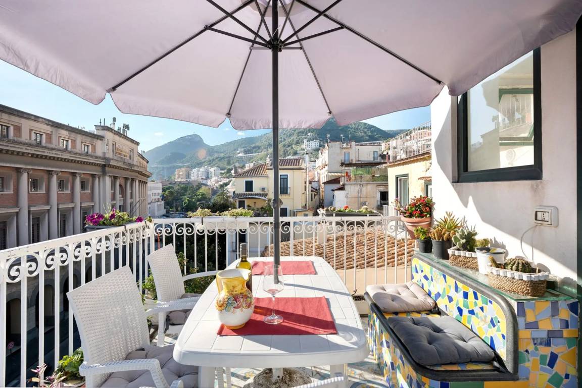 120 M² Albergue ∙ 3 Habitaciones ∙ 12 Huéspedes - Salerno