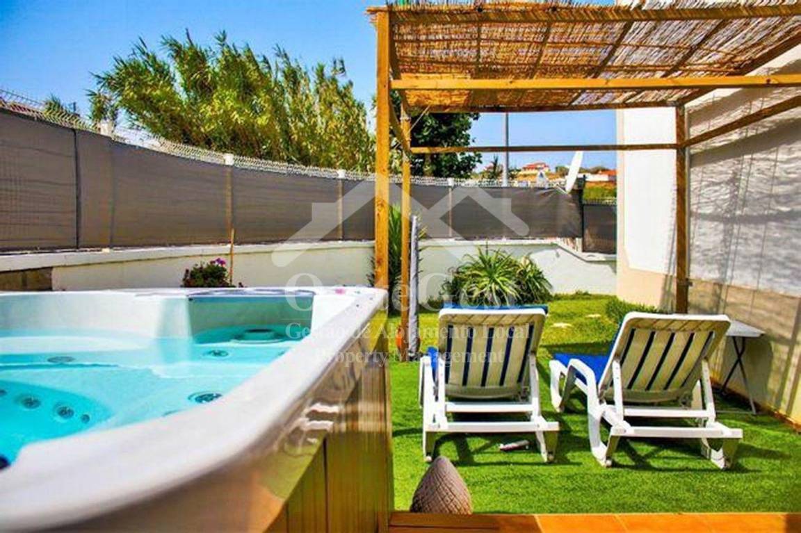 30 M² Apartamento ∙ 3 Quartos ∙ 6 Hóspedes - Atalaia