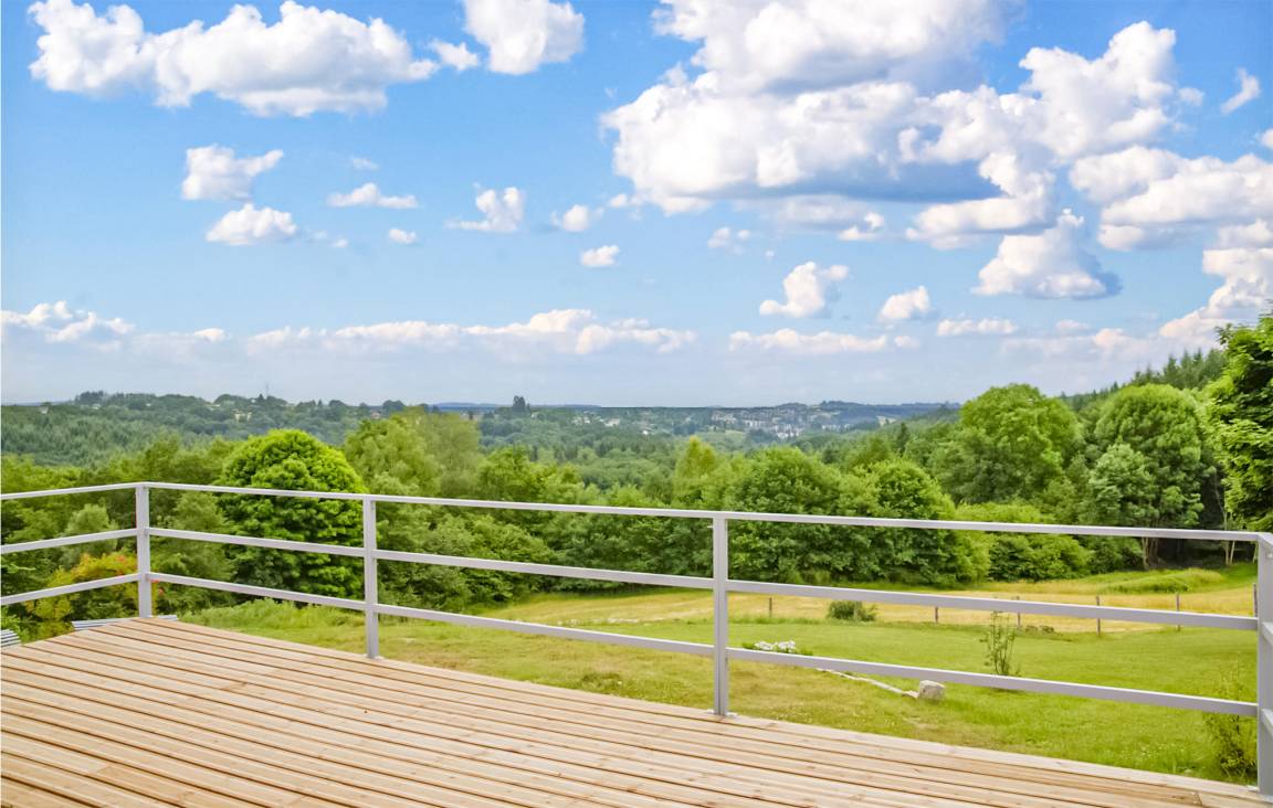 165 M² Maison De Vacances ∙ 4 Chambres ∙ 10 Personnes - Ussel